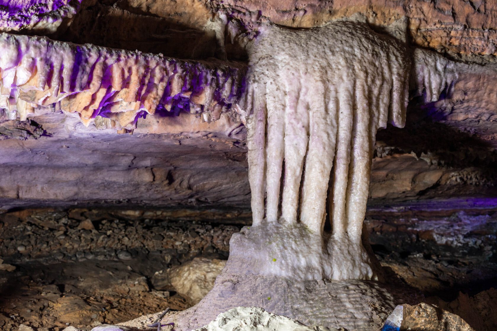 National Dayof Caves and Karst - Ruby Falls